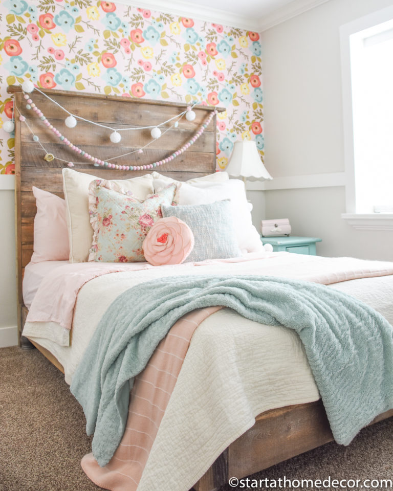Stylish DIY Teenage Girl Bedroom Decor Ideas - Brooke Nicole Larsen