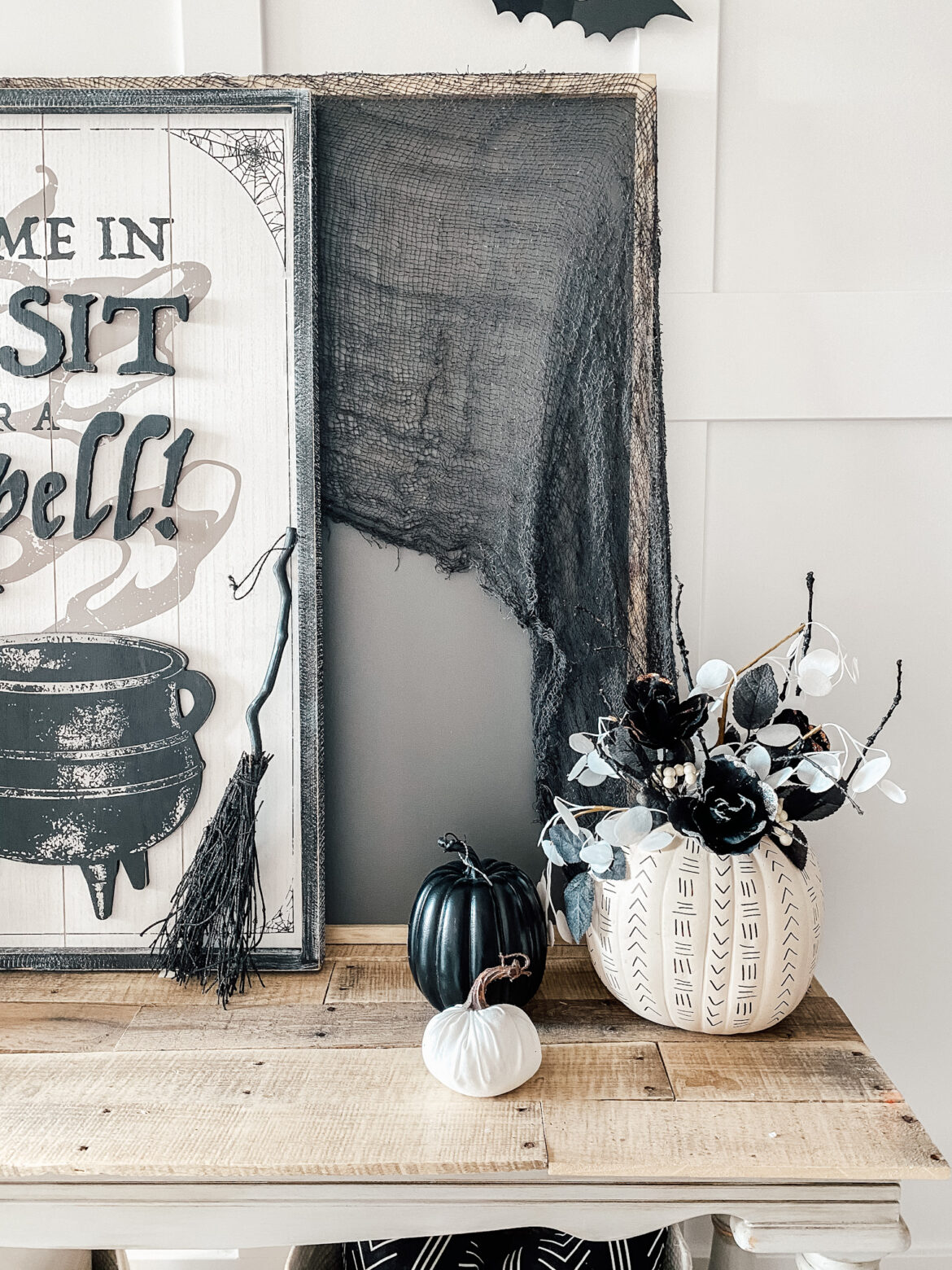 Spooky Ideas for Your Entryway Halloween Decorations - Brooke Nicole Larsen