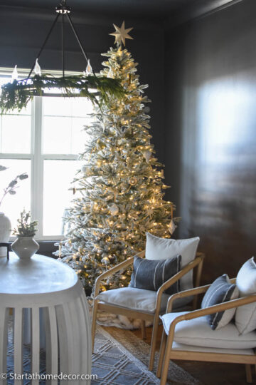 Beautiful Christmas Office Decorating Ideas - Brooke Nicole Larsen