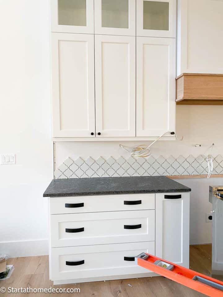 7 Easy Steps to Tile a Backsplash Like an Expert - Brooke Nicole Larsen