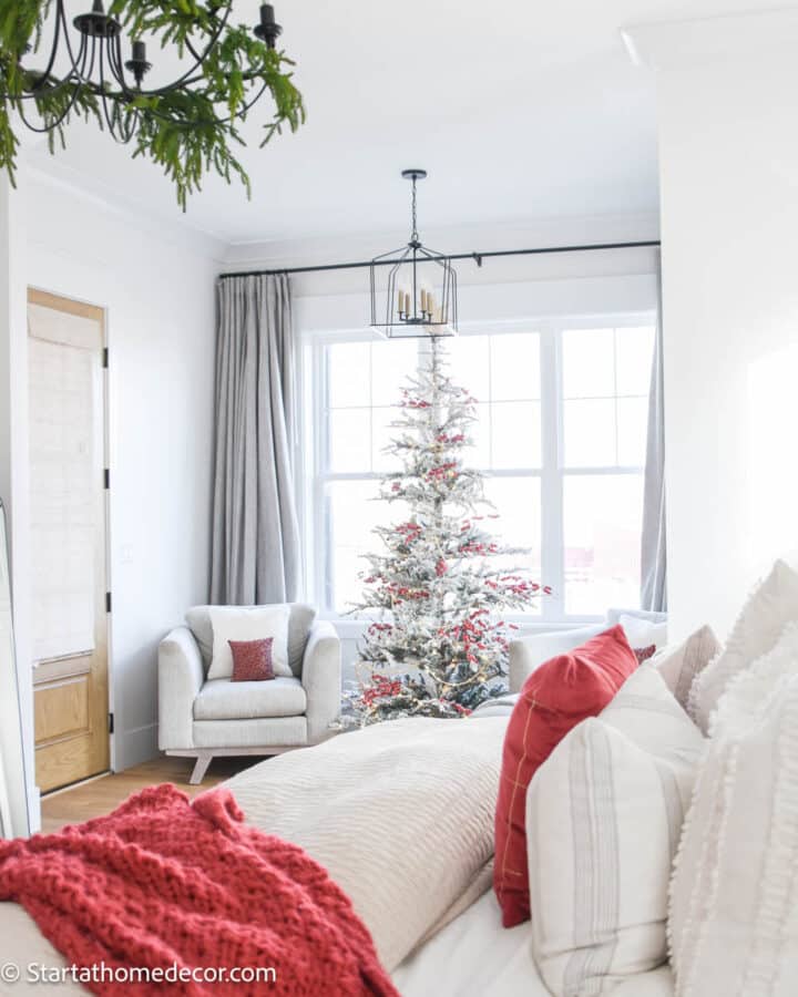 15 Elegant and Timeless Christmas Tree Decorating Ideas - Brooke Nicole ...