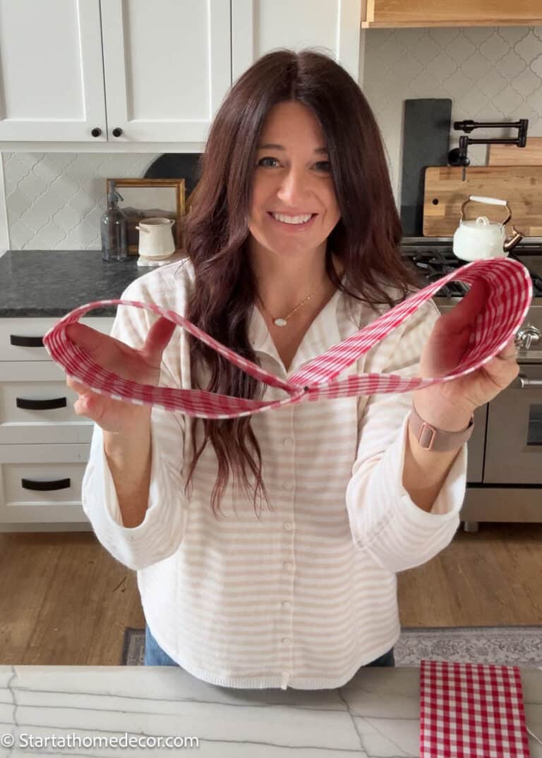 How to Make Big, Stiff Fabric Bows - Brooke Nicole Larsen