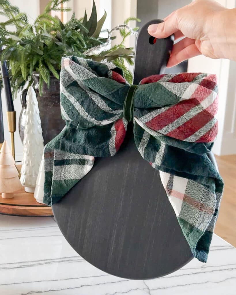 How to Tie the Cutest Bows (6 Easy Bow Ideas Anyone Can Do) - Brooke ...